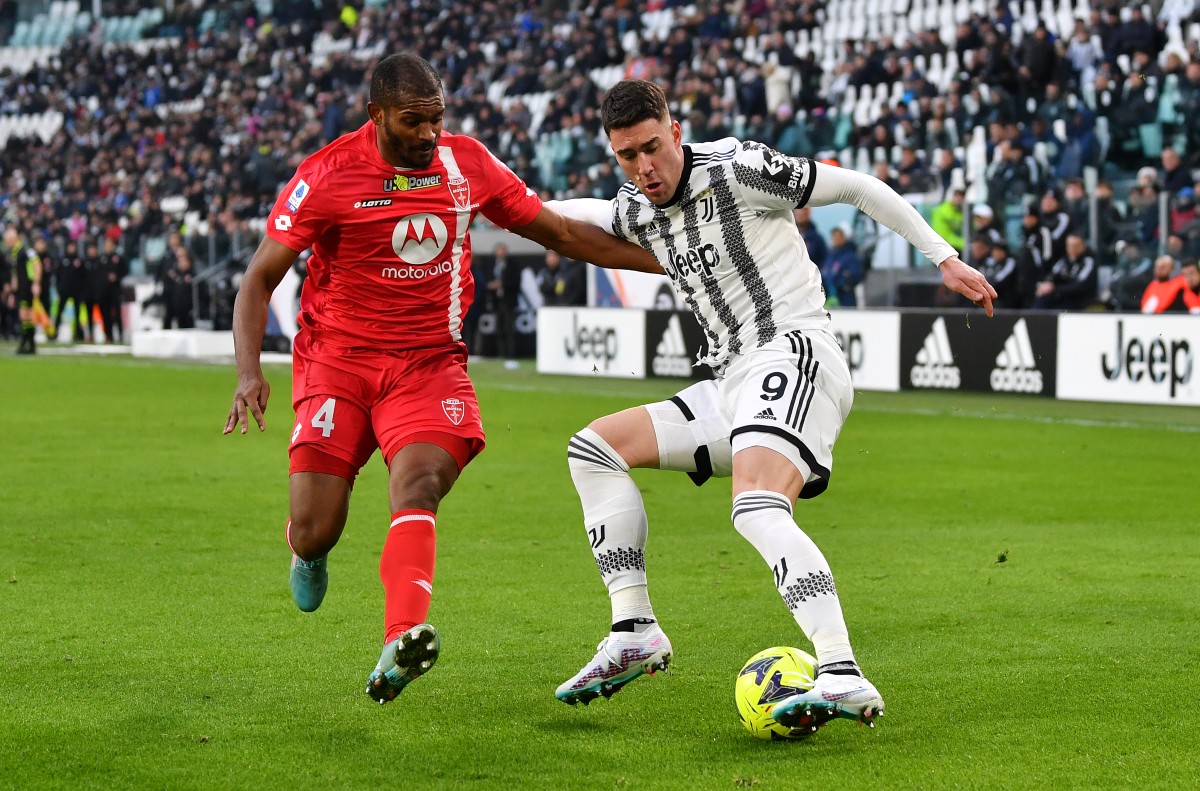 Dusan Vlahovic Chelsea Transfer Over Rafael Leao Soccer News